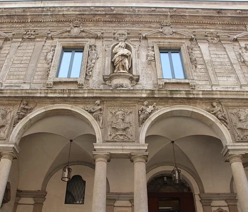 Piazza dei Mercanti et Quartier de Brera à Milan : Guide de Visite